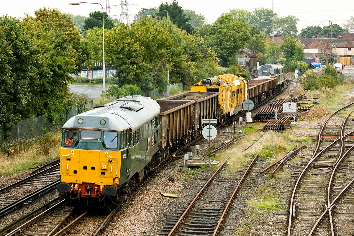 47s and other Classic Power at Southampton: 31452 + 31190 with ...