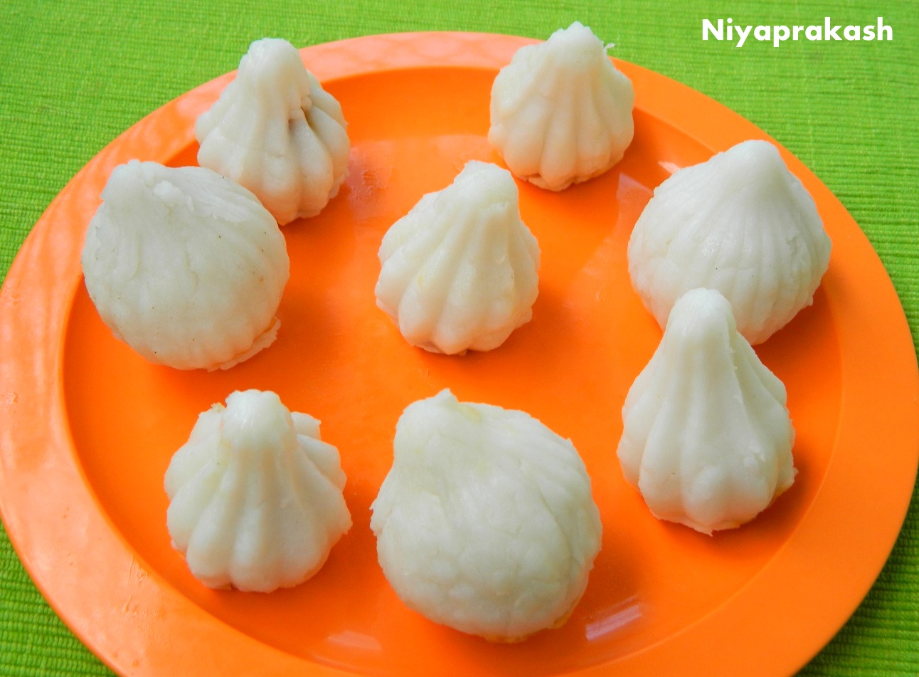 Niya's World: How to prepare Modak using Modak Mould?