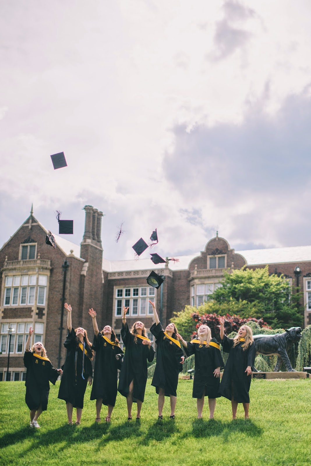 The Glam Giraffe: GRADUATION