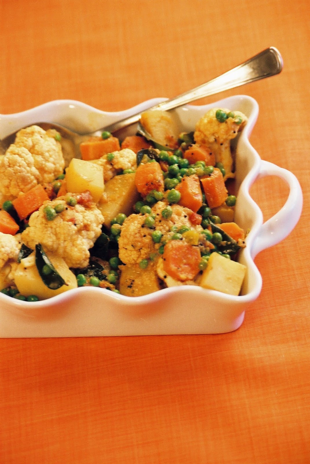Niloufer's Kitchen: Cauliflower & Mixed Vegetable