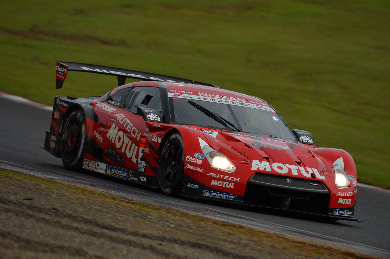 2013 SUPER GT : ARTA HSV-010 STAGES DRAMATIC REVERSAL FOR FIRST VICTORY ...