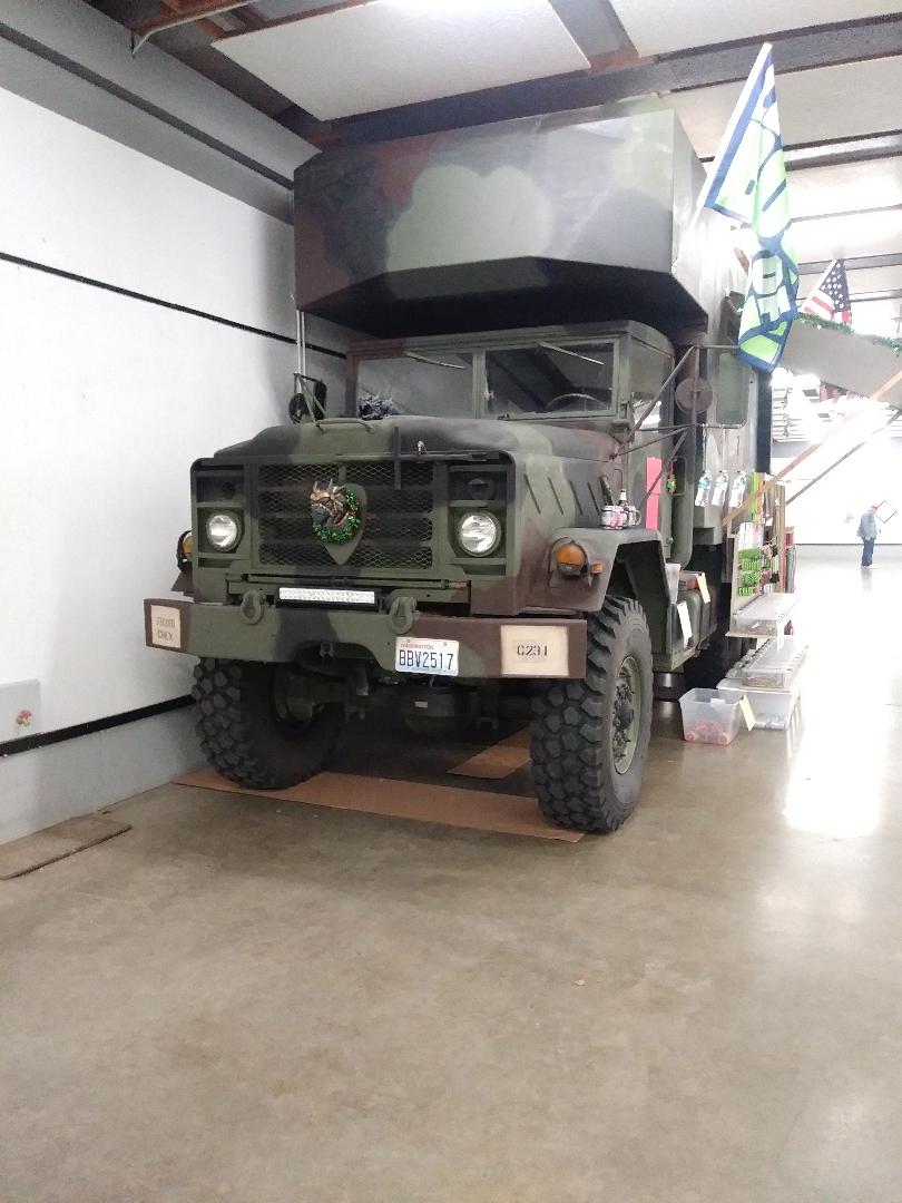 "TIFFANY" The Dragon Wagon Mega Camper: 11/24/2017