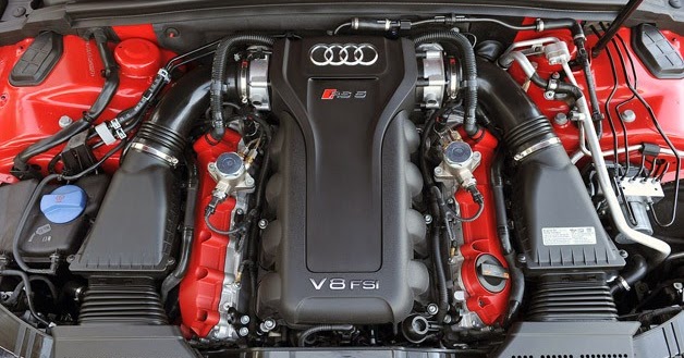 Teste em vídeo e volta rápida do Drive Club: Audi RS5 4.2 V8 32V FSI