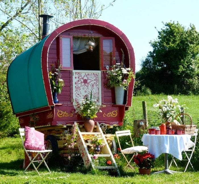Aspundir: Most Colorful Gypsy Caravans