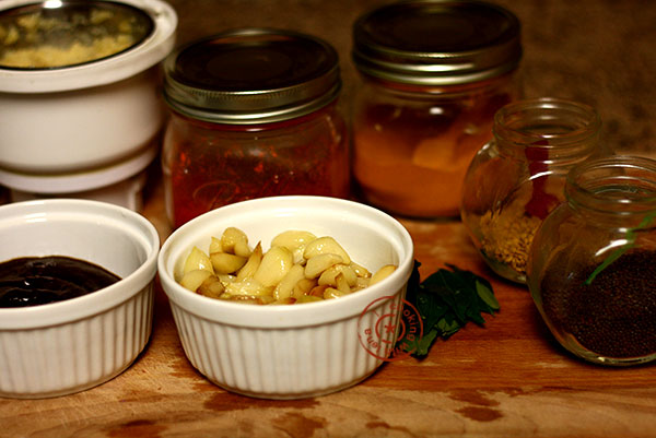 Lemon n Spice: GARLIC PICKLE - Step by Step