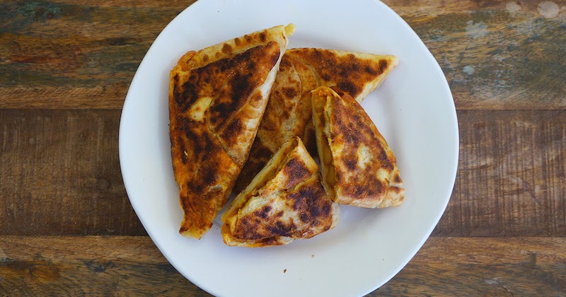 Potato Roti (Roti Pratha Filled With Potatoes)