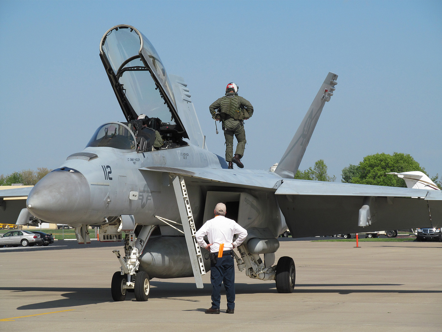 The Aero Experience: Sightings: VFA-41 "Black Aces" Super Hornet Makes ...