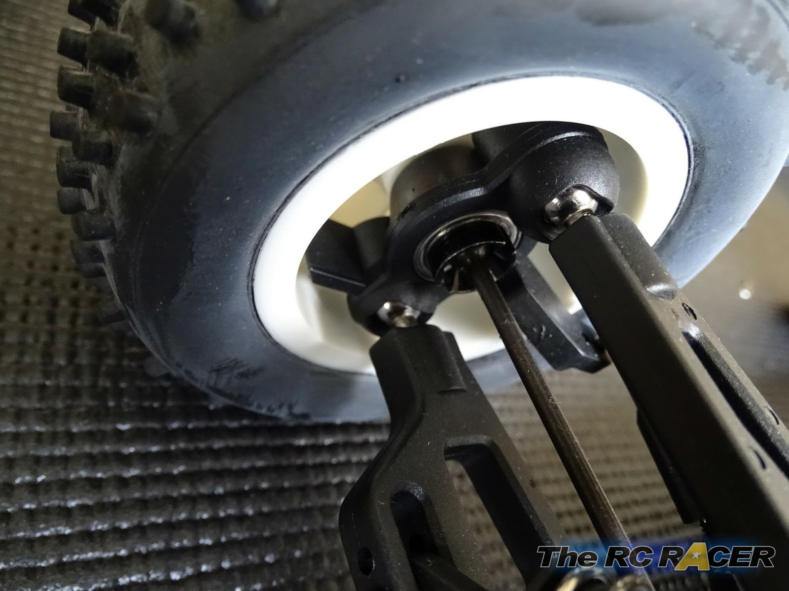 H.King 1/8 Rattler Review | The RC Racer