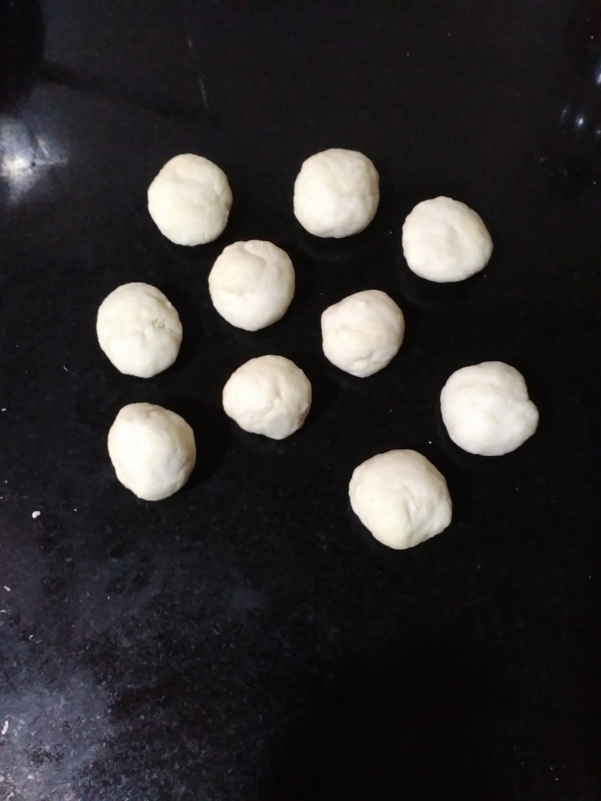 Ghar Ka Khana: Sweet mathri,(JIBE GOJA)