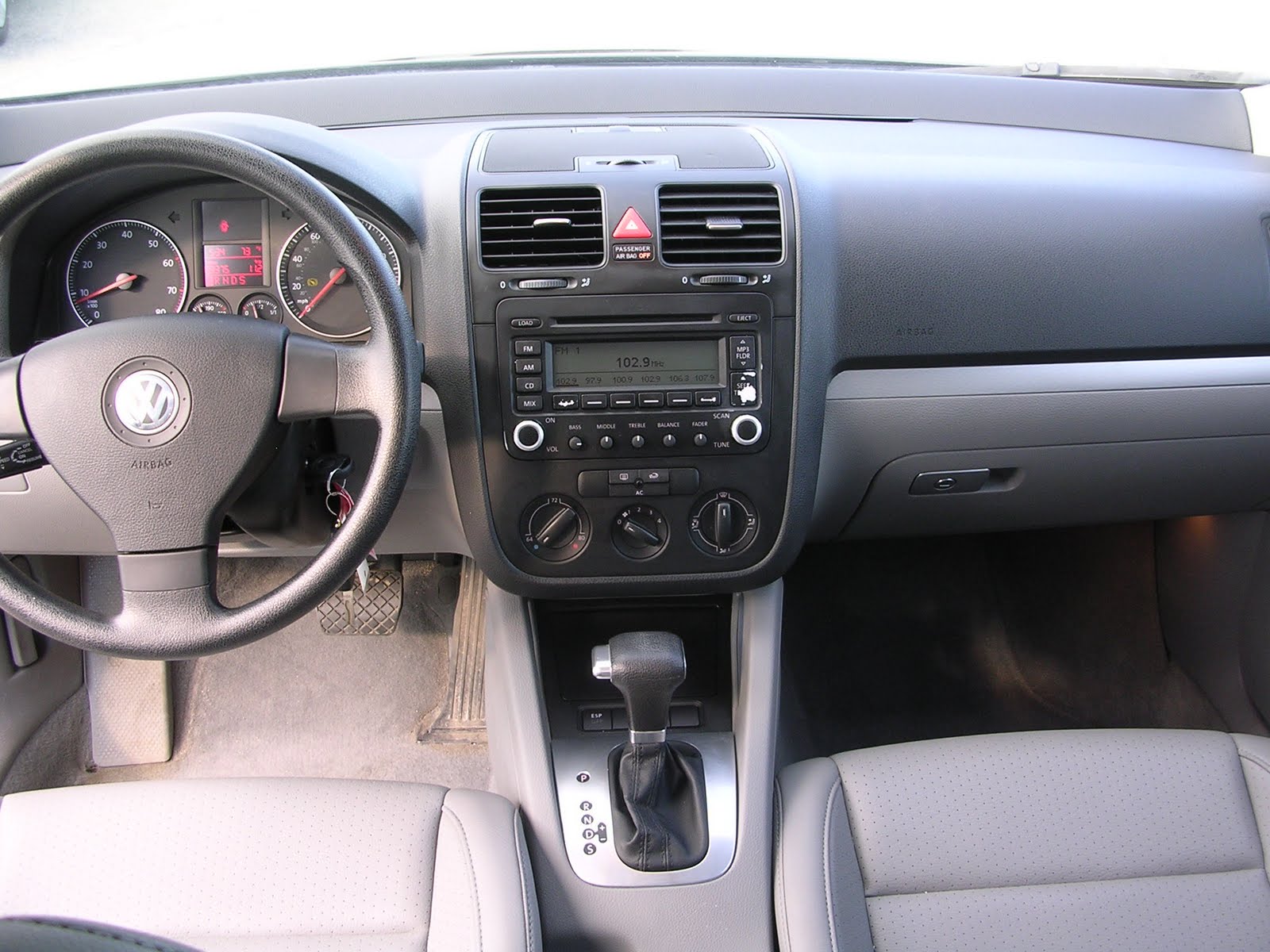 Earthy Cars Blog: EARTHY CAR OF THE WEEK: 2006 VW Jetta 2.5, Blue