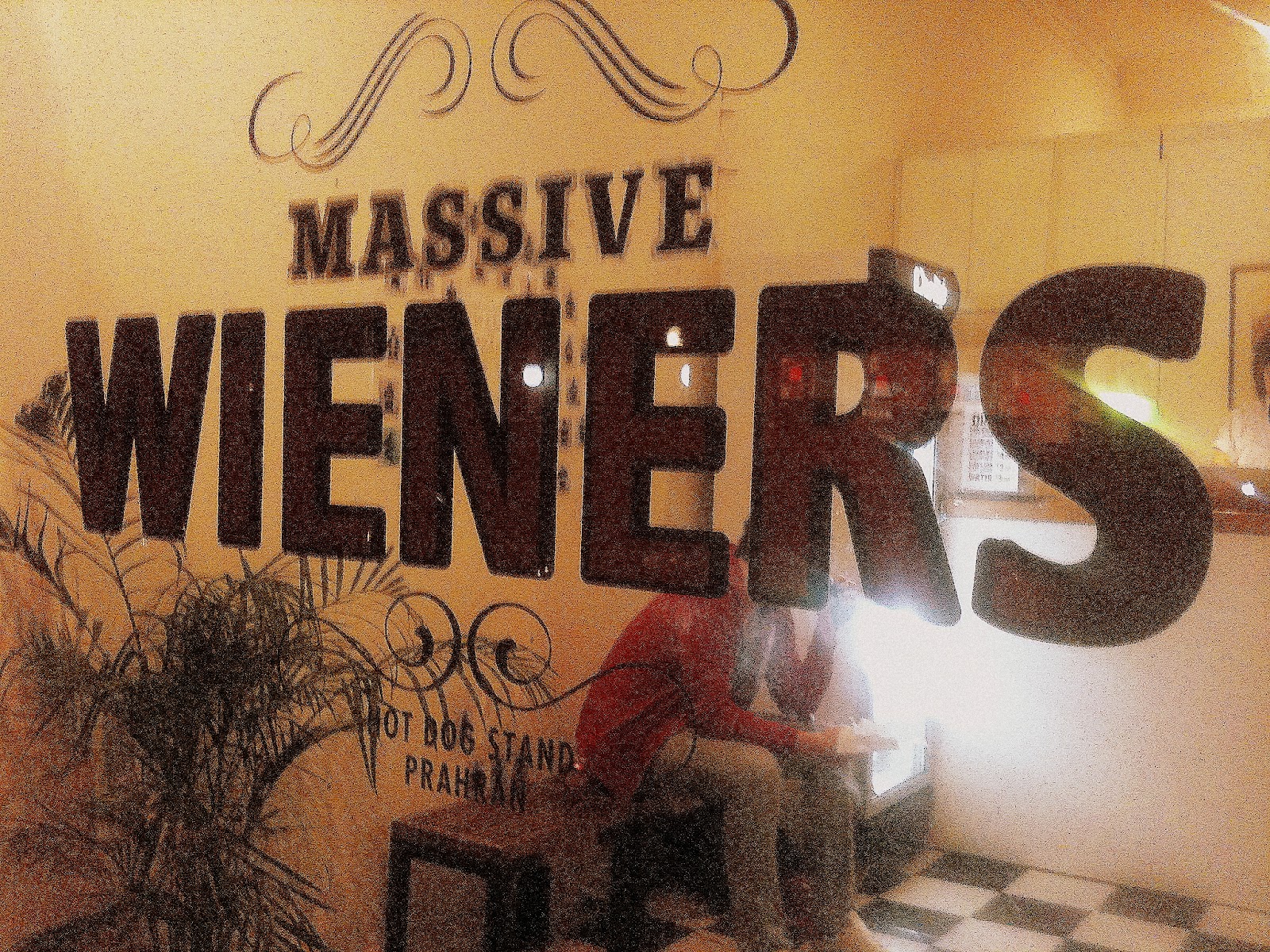 one fat spork: Wiener Envy @ Massive Wieners