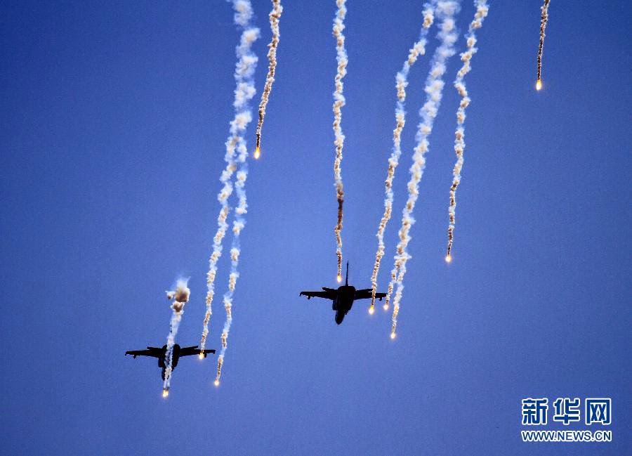 China Defense Blog: Photos of the day: HJ10 heavy ATGM