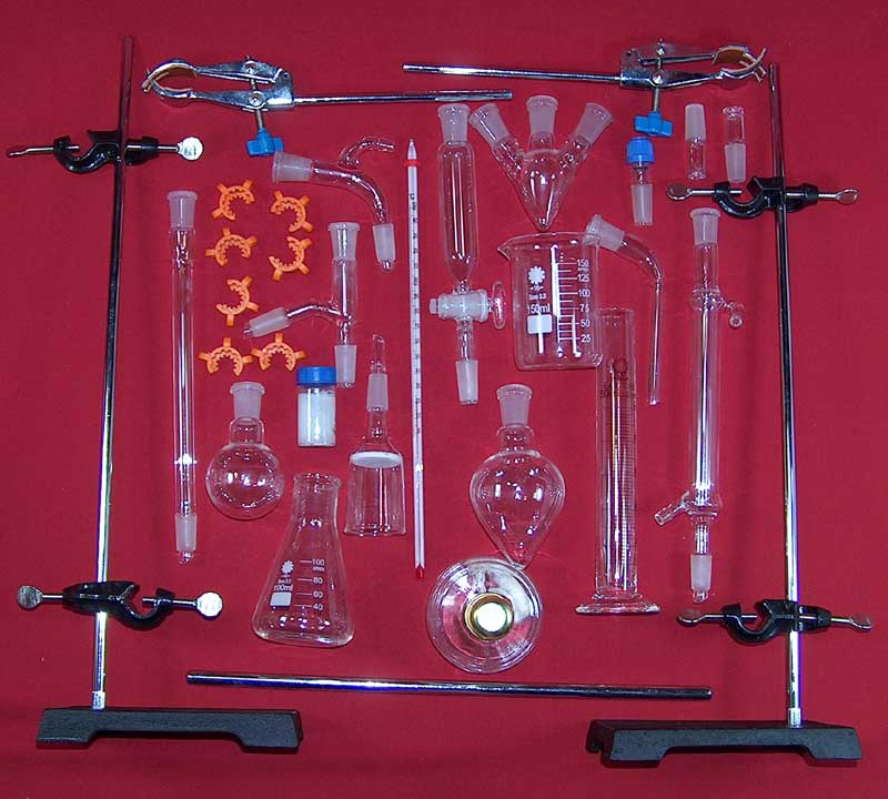 Buskador's LARP: How to easily get props for an alchemist player or npc