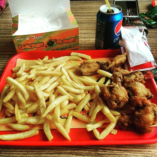 Lefkoşada Hayatın Tadı: Chicken Planet