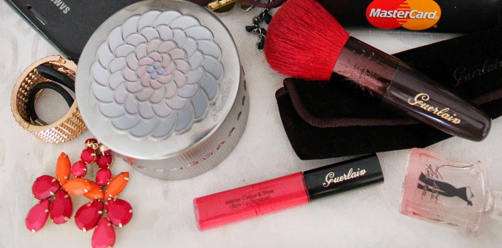 T E L A Y N A: Qué llevas en tu cartera??