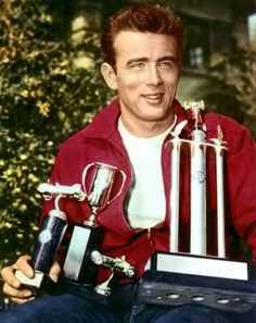 JAMES DEAN: PRACTICANDO DEPORTES SPORTS