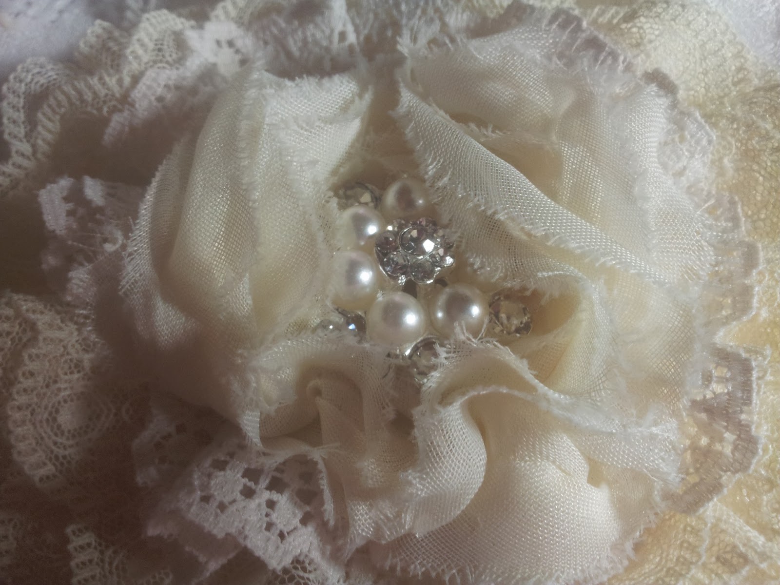 Shabbylishious: "I want me a Lele artflower"