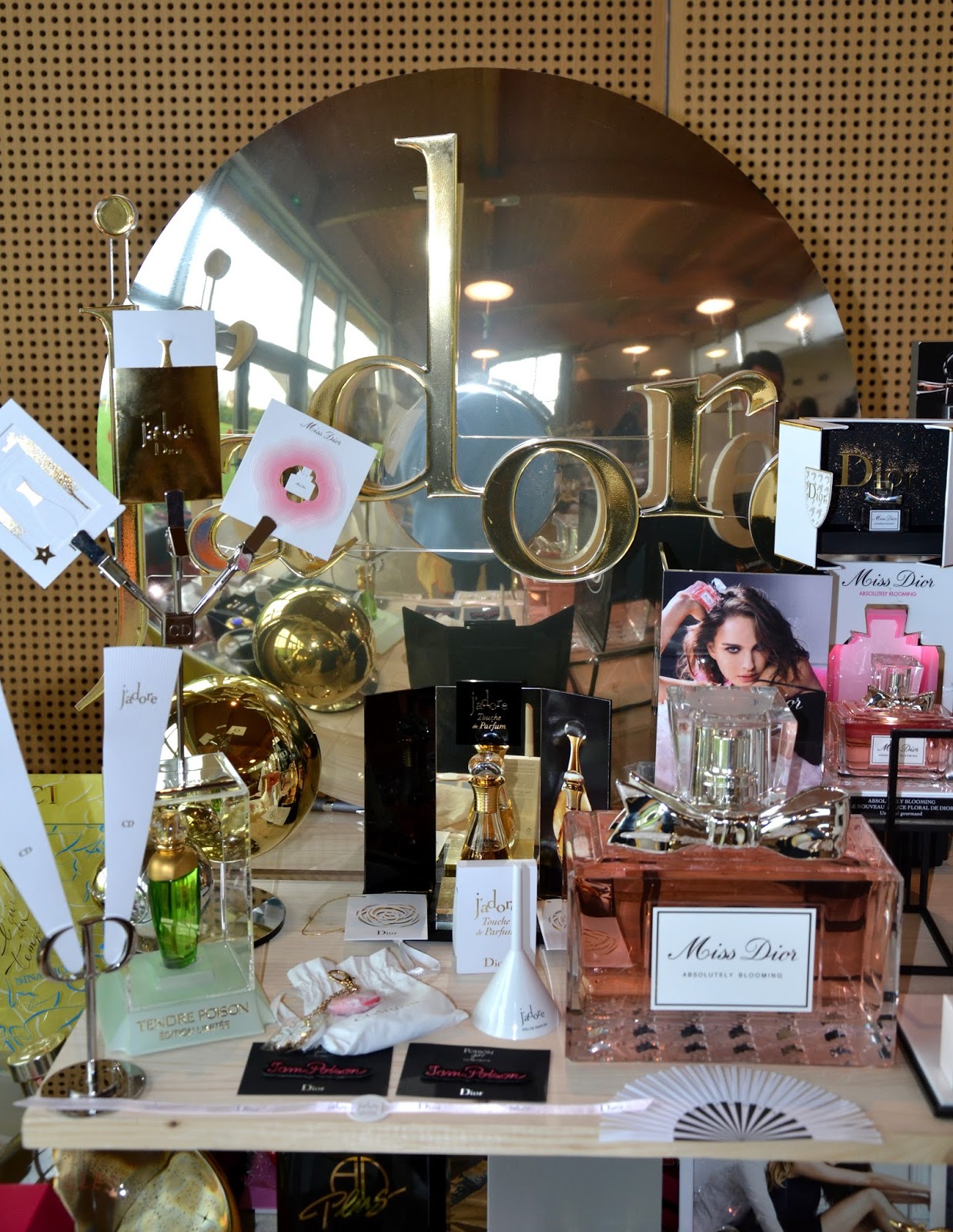 ORGANISATEUR DU SALON DU FLACON A PARFUM DE MILLY-LA-FORET: 2017