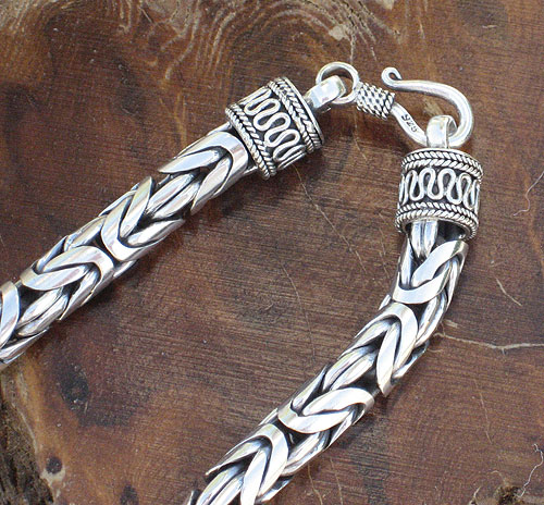 Gorgeous Pictures: Different Types of Men Chains