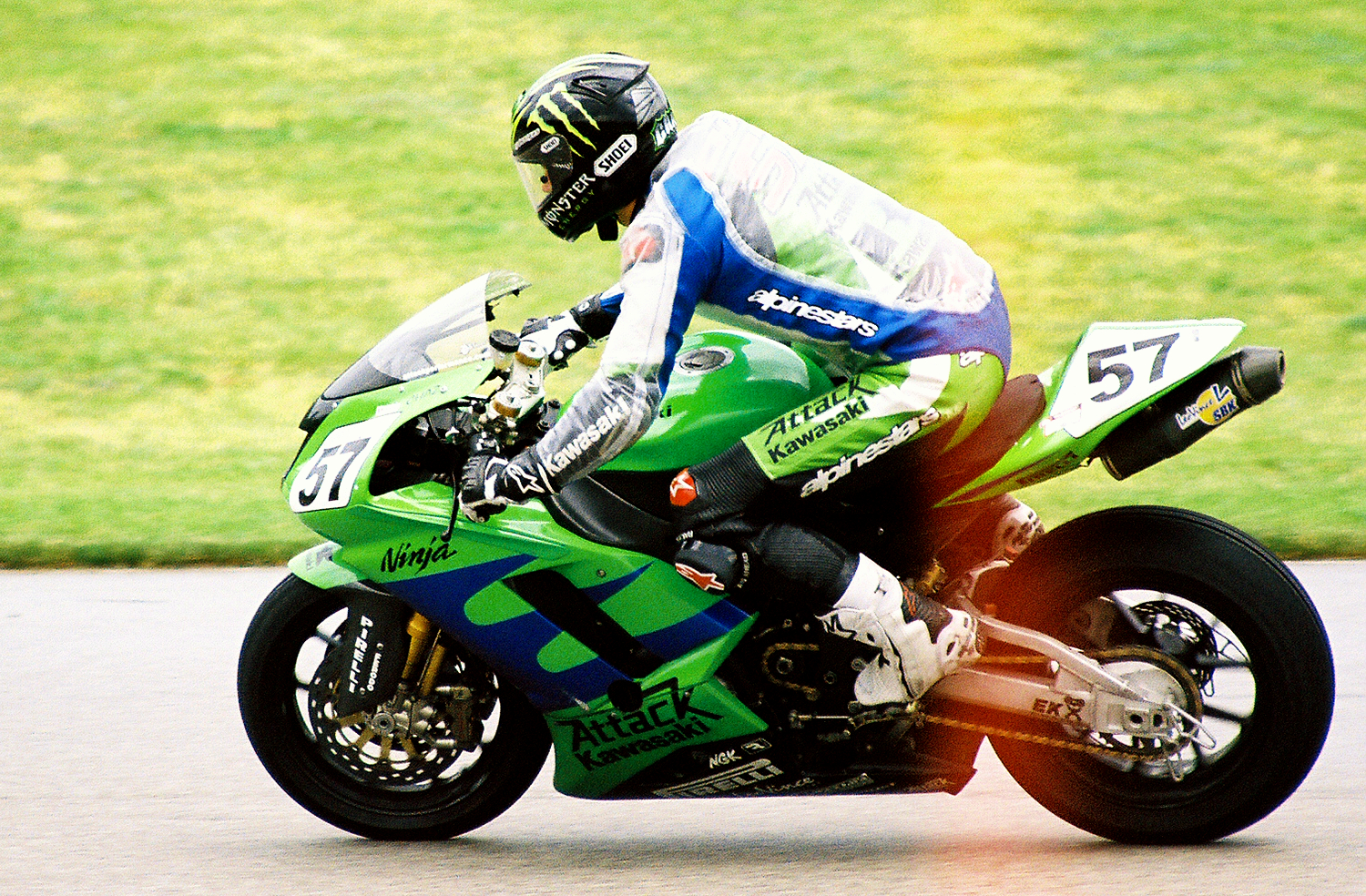 Stu's Shots R Us: Chaz Davies Wins 2011 World Supersport Championship ...