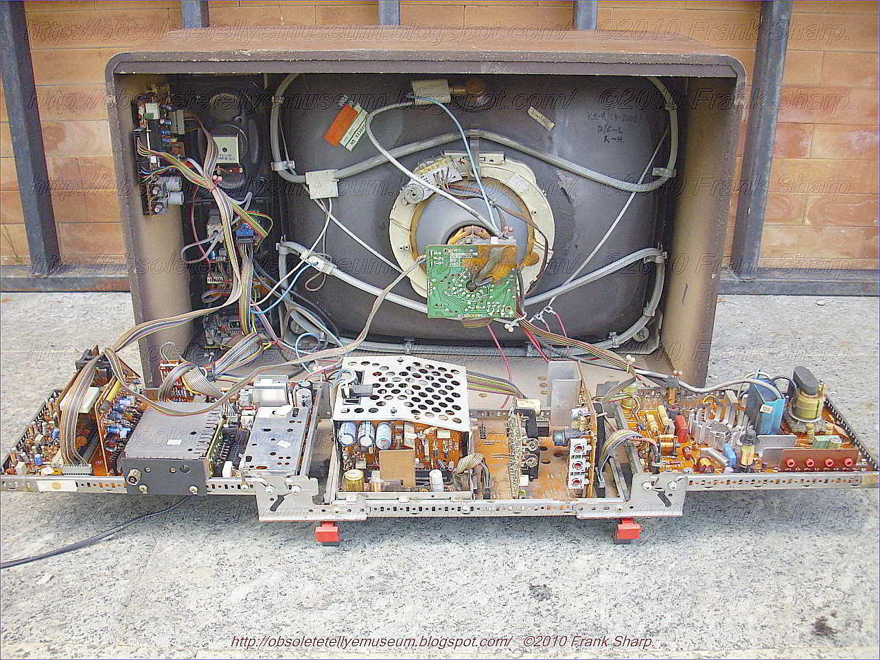 Obsolete Technology Tellye !: TELEFUNKEN PALCOLOR 6818 SUPERCONTROL ...