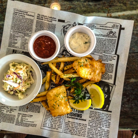 A Prima Vista: Scenes From A Restaurant, The Fly 'N' Fish Oyster Bar ...