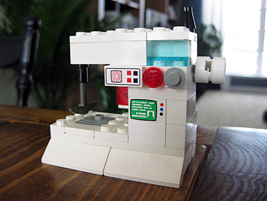 make me a quilt: My new Lego sewing machine!