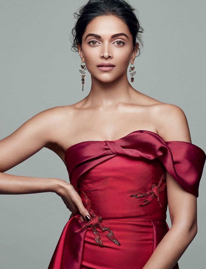 Hot Girls Models: Deepika Padukone Gorgeous Feature on ELLE Magazine