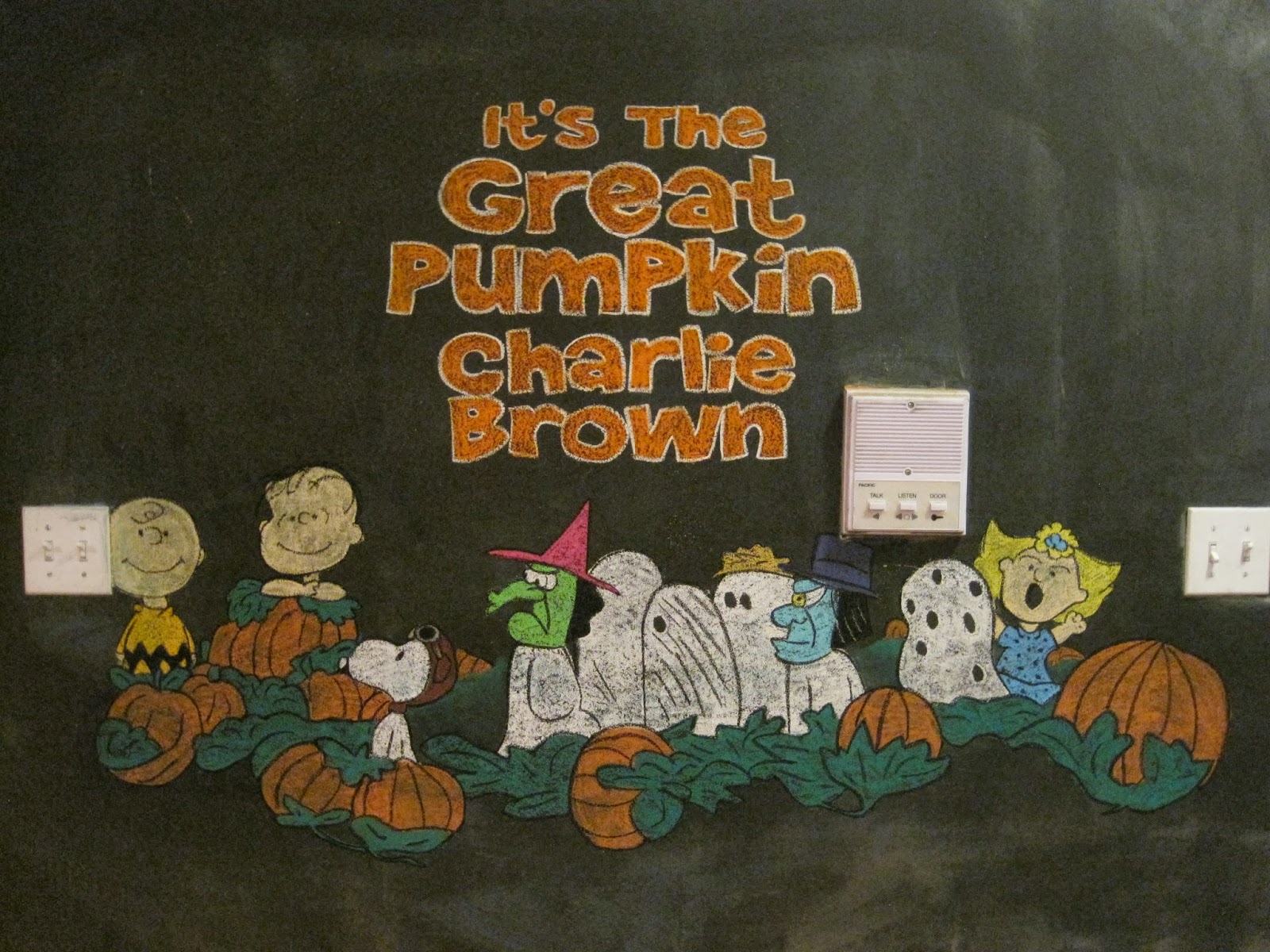 It's a Chalkboard Muralcle!: It's the Great Pumpkin Charlie Brown!