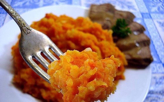 8 MAKANAN KHAS BELANDA YANG LEZAT DAN POPULER