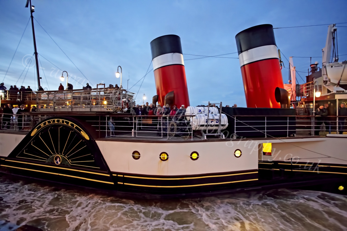 Dougie Coull Photography: PS Waverley On Her Final Cruise of 2012 Season