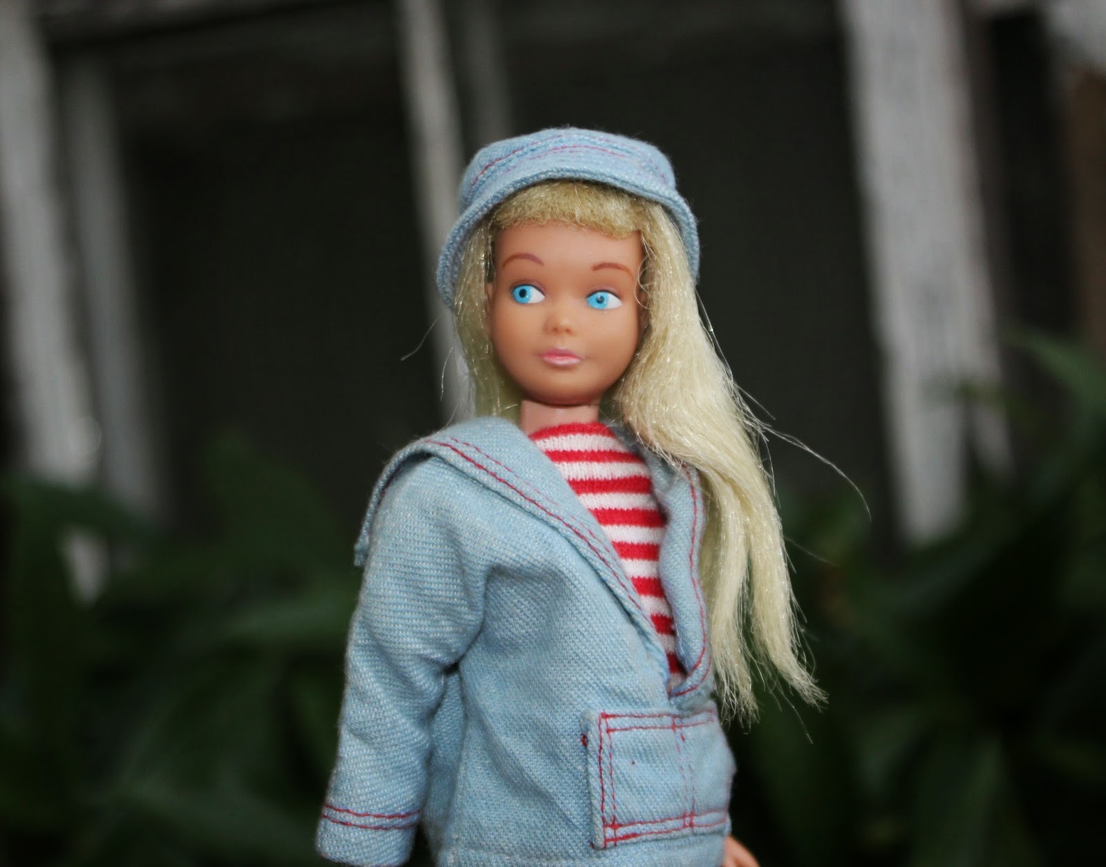PLANET OF THE DOLLS: Doll-A Day 177: Skipper Saturday: Straight Leg ...