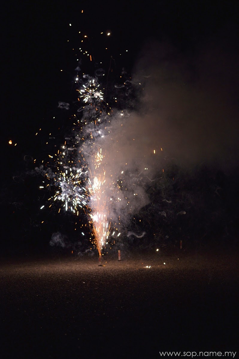 Foto - Bermain bunga api Aidilfitri 2014 - SOP.NAME.MY