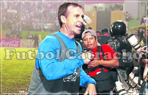 Danilo Tosello celebró su primer título con el amor de su vida, Olimpia ...