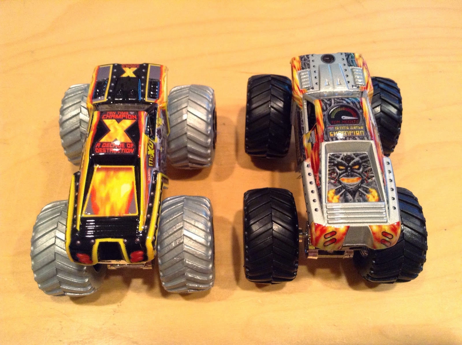 JULIAN'S HOT WHEELS BLOG: Monster Jam Max-D 10th Anniversary Edition