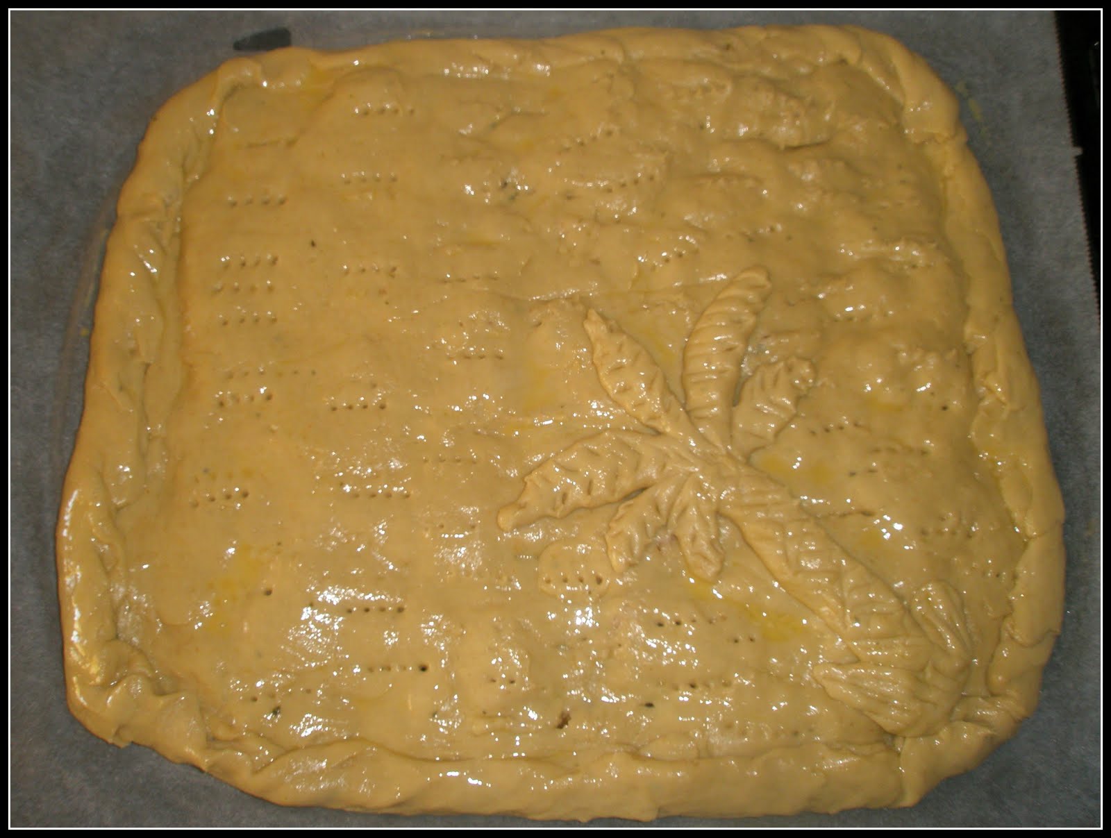 canelita en rama: Coca amb tonyina. Las Hogueras ya están aquí!!!