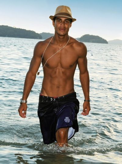 Vaca de bOlinhas: 23 anos de Michael Borges