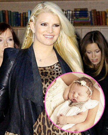 Aqui la bebe de Jessica Simpson