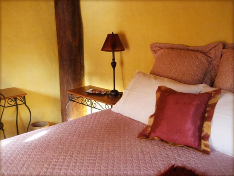 The Boot Hotel, Feel the Sensation of Stay in the Boots! | TravelOc