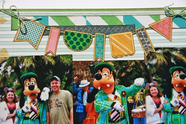 Plays Well With Paper: Dapper Goofy