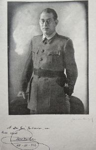 Salvoconductos guerra civil: Con el general Mola (José Maria Iribarren.)