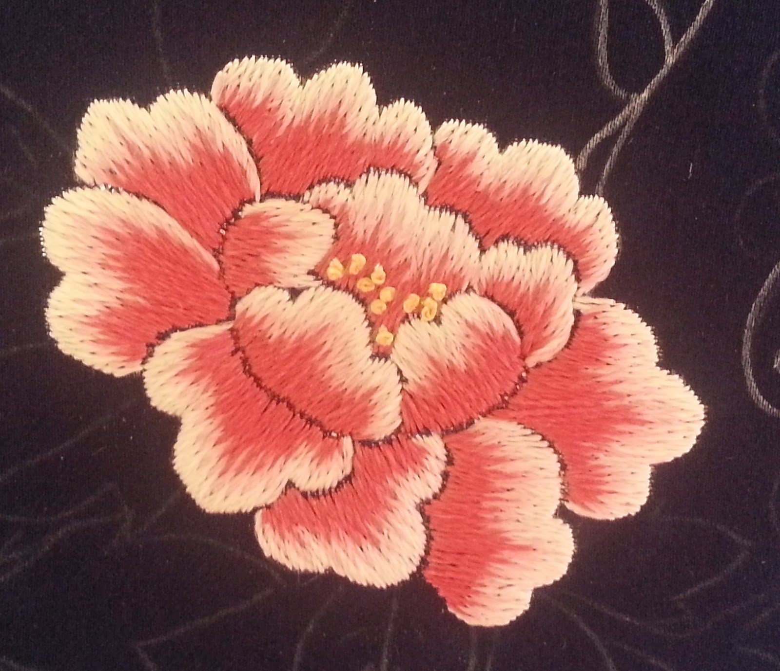 Jasu - Broderie coréenne - Korean embroidery: Fleur : troisième couche