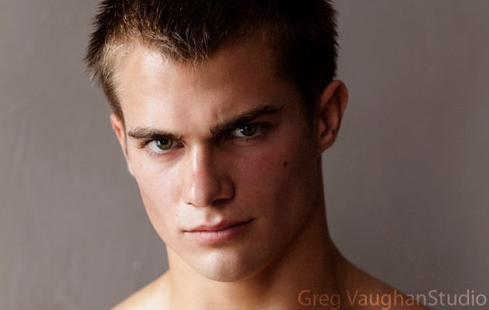 L'Homme du Jour: SETH KUHLMANN