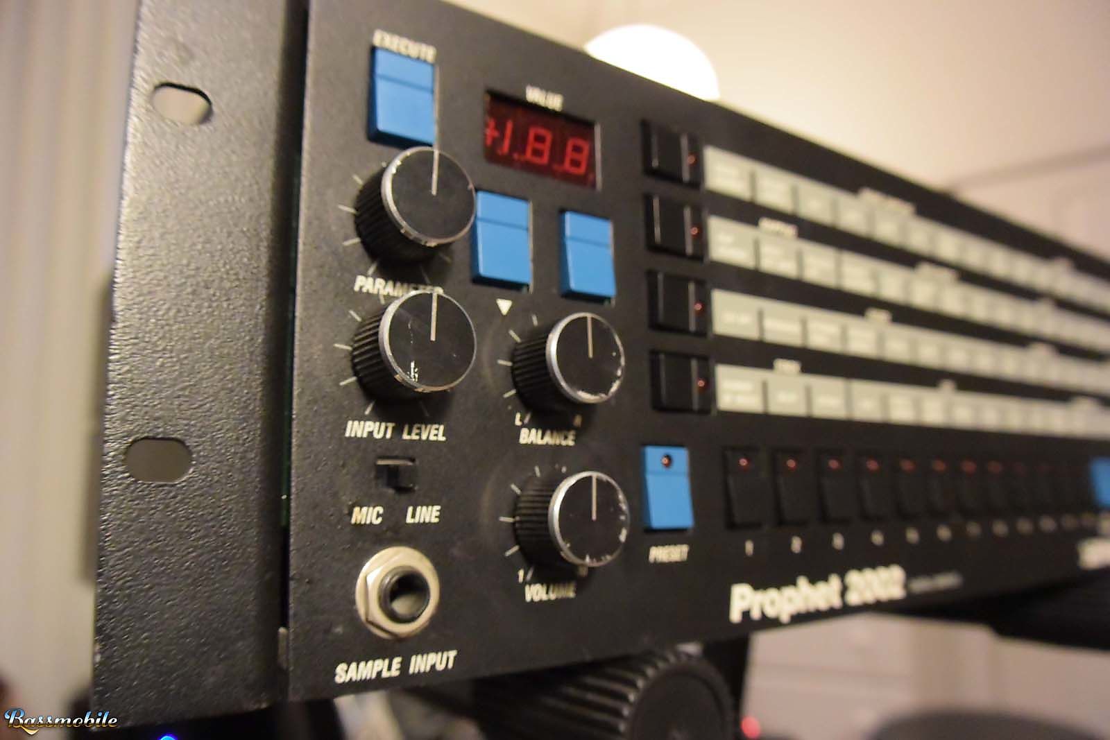 MATRIXSYNTH: Sequential Circuits Prophet 2002 Rackmount 12-bit Sampler ...