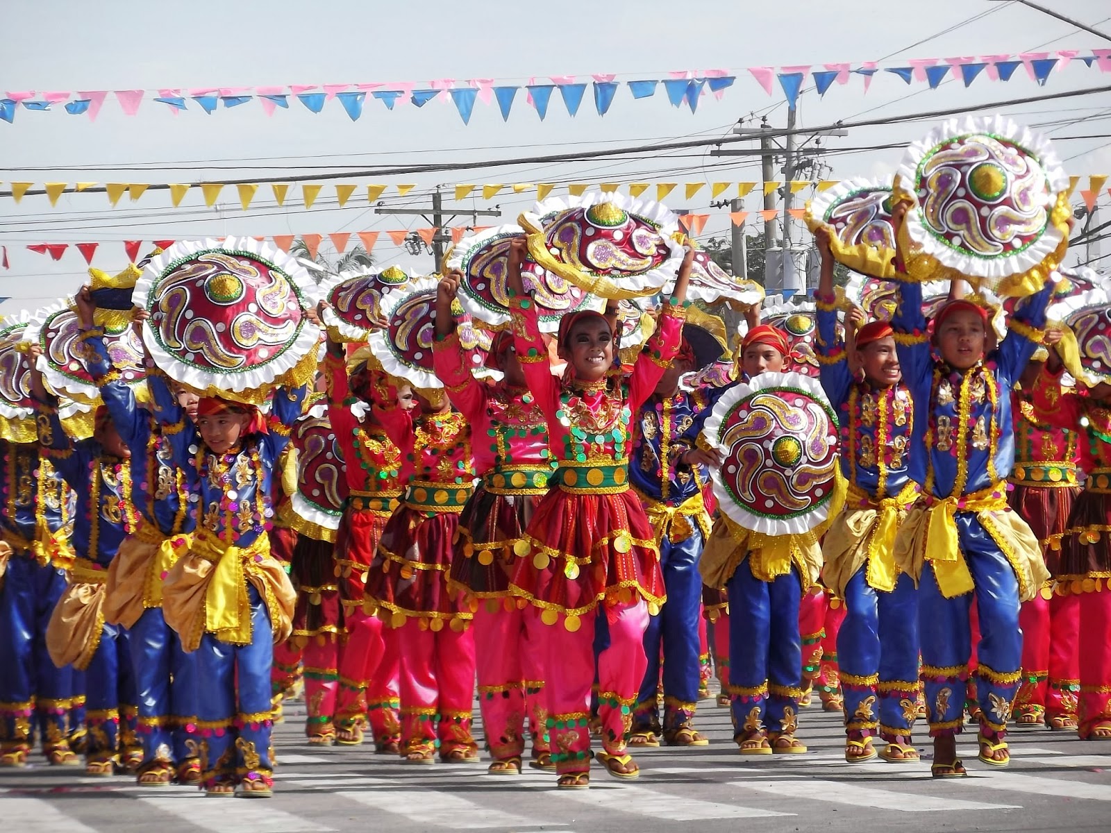 The Walking Tripod: Festival Photos: Talakudong Street Dancing and ...