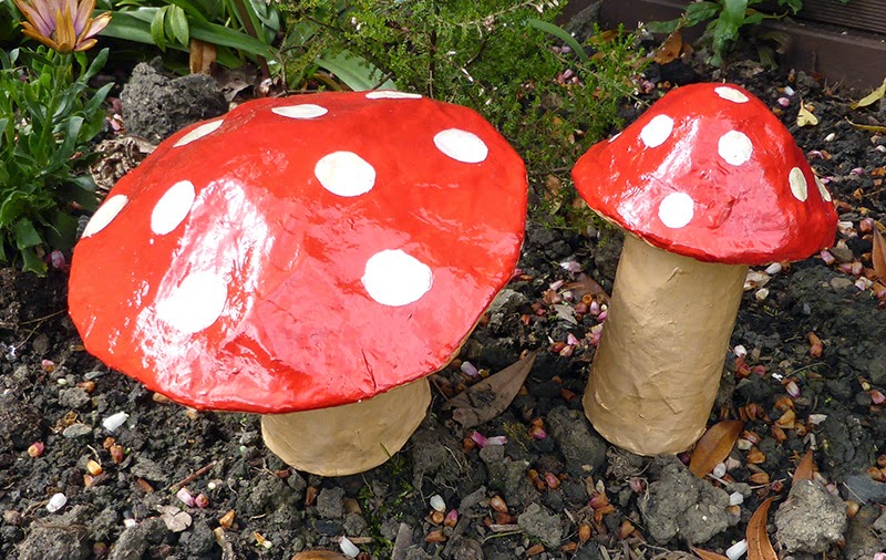 LinsArt Paper Mache Mushrooms linsart-paper-mache-mushrooms