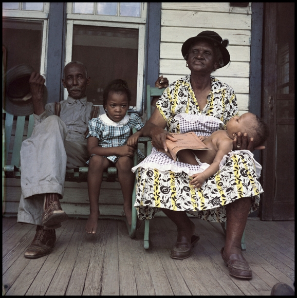 Gordon Parks' Images of Alabama Segregation in 1956 are an Important ...