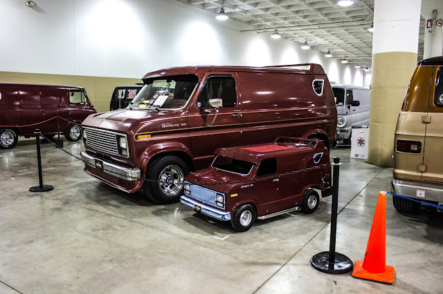 Virtual Vanner's Custom Van blog