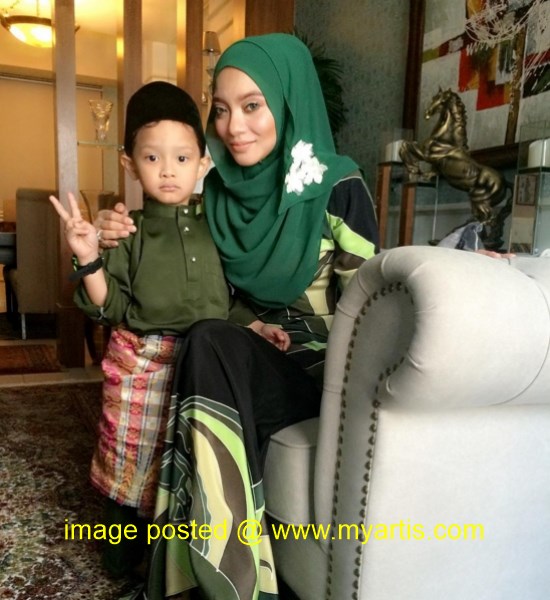 MYARTIS.COM | MYARTIS | MY | ARTIS: 6 GAMBAR - SAMBUTAN RAYA KELUARGA ...