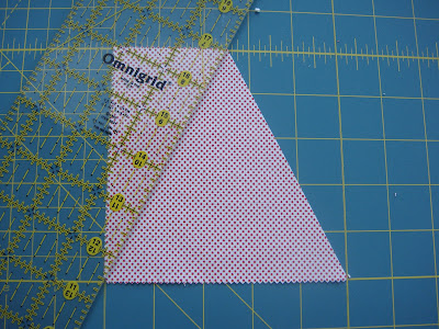 Sew Festive Handmade: Triangle Log Cabin Instructions